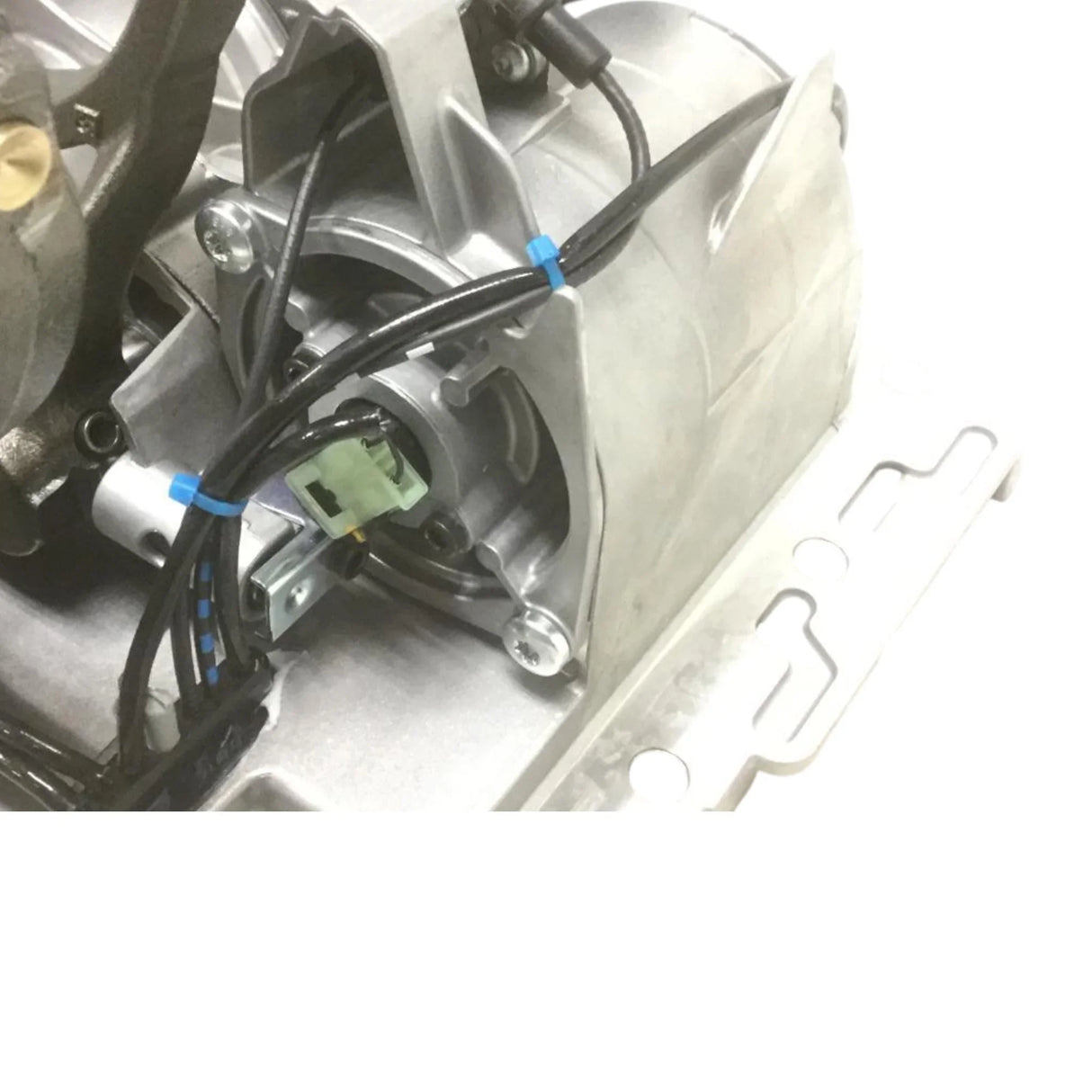 22780686 Genuine Mack Cylinder Housing – Truck To Trailer