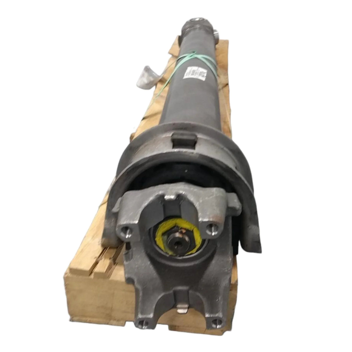 25637785 Genuine Mack Propeller Shaft – Truck To Trailer