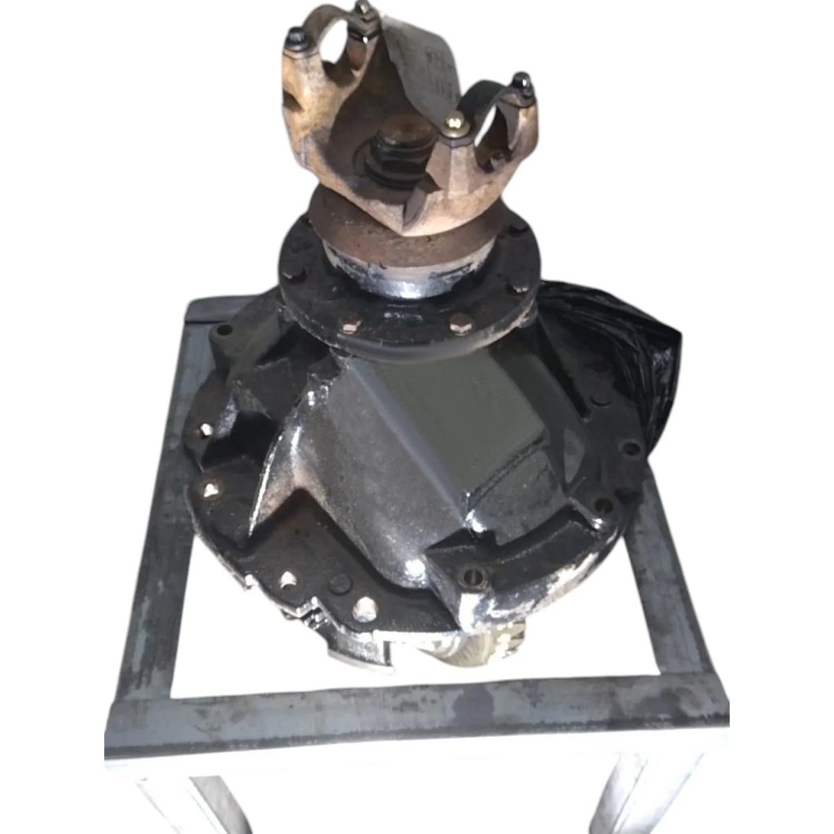 8235-A13200P1706358 Genuine Mack Differential – Truck To Trailer