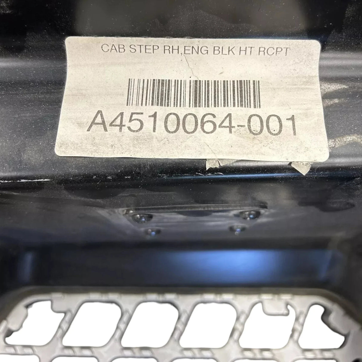 A4510064-001 Autocar Right Side Cab Step – Truck To Trailer